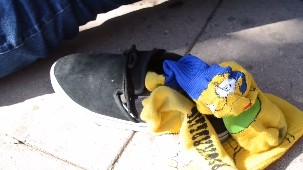 [GrahamH] Beautiful Skater's Socks And Feet